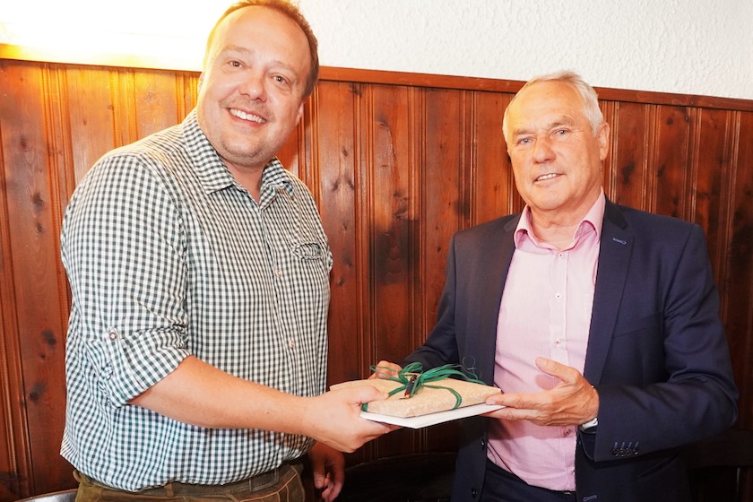 Erfolgreiche Stockschützinnen geehrt - Mooskurier Hallbergmoos